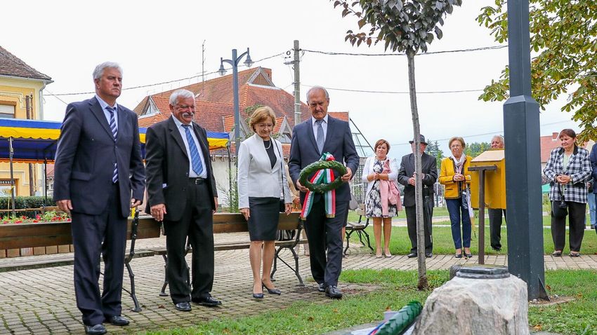 VAOL - Tíz éve vált várossá Vép – Díszpolgári címet kapott Varga Gyula ...