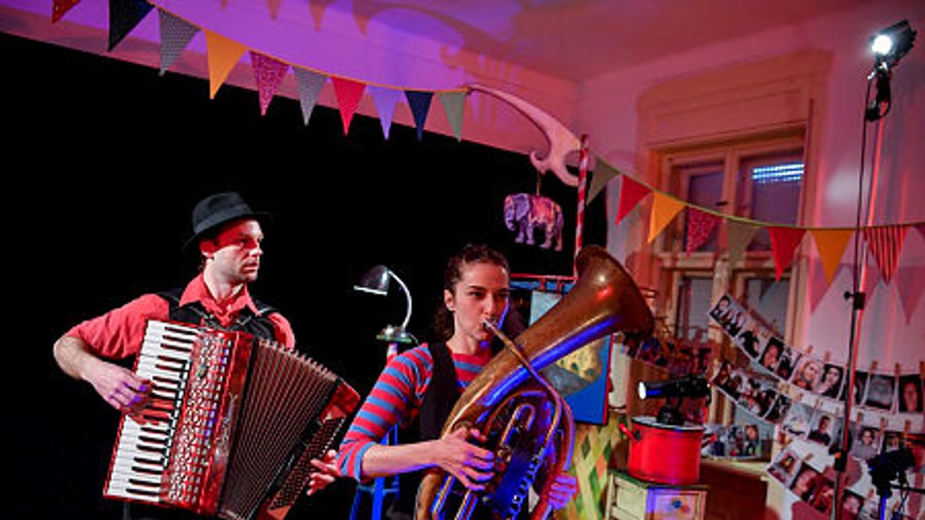 A Báb-Stream-Ház meghívta Vitéz Lászlót