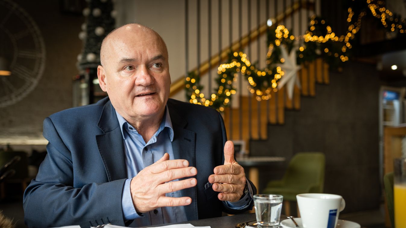 Hende Csaba: „Nehéz, de eredményes évet zárunk”