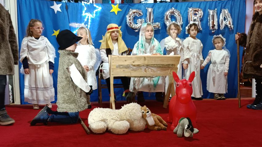 VAOL - Petőfi-telepi pásztorjáték: sokan ellátogattak a kedves kis ...