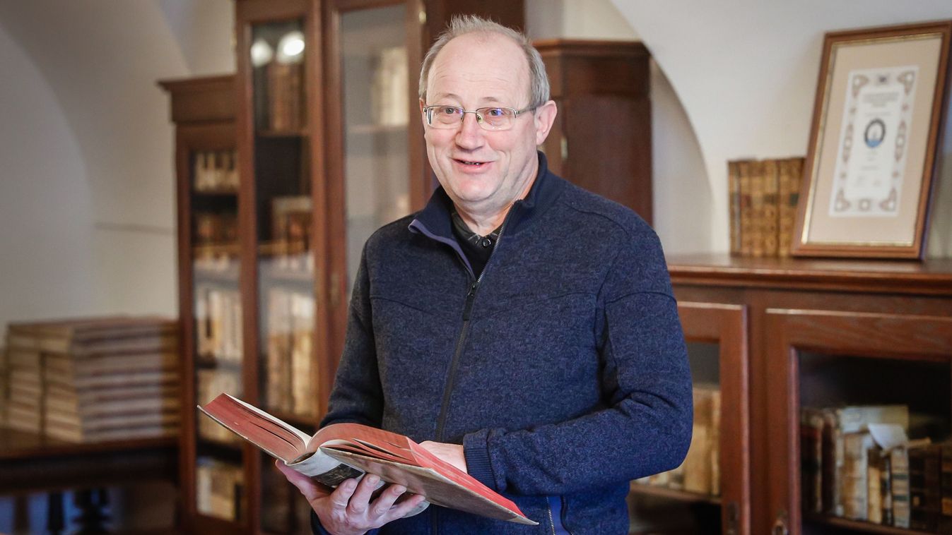 Dr. Zágorhidi Czigány Balázs: „Hiszek az élő szó, a személyesség erejében”