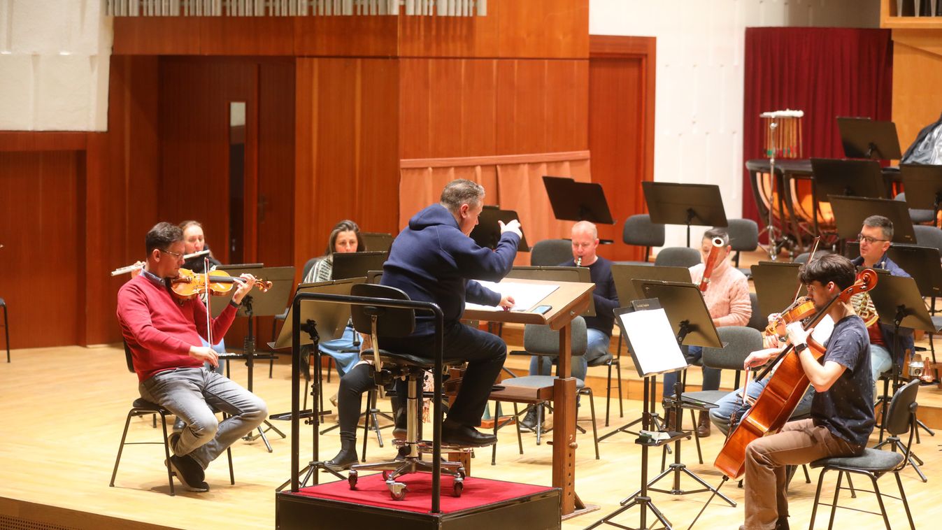 Visszatért a Bartók Terembe a Savaria Szimfonikus Zenekar: a napokban ...