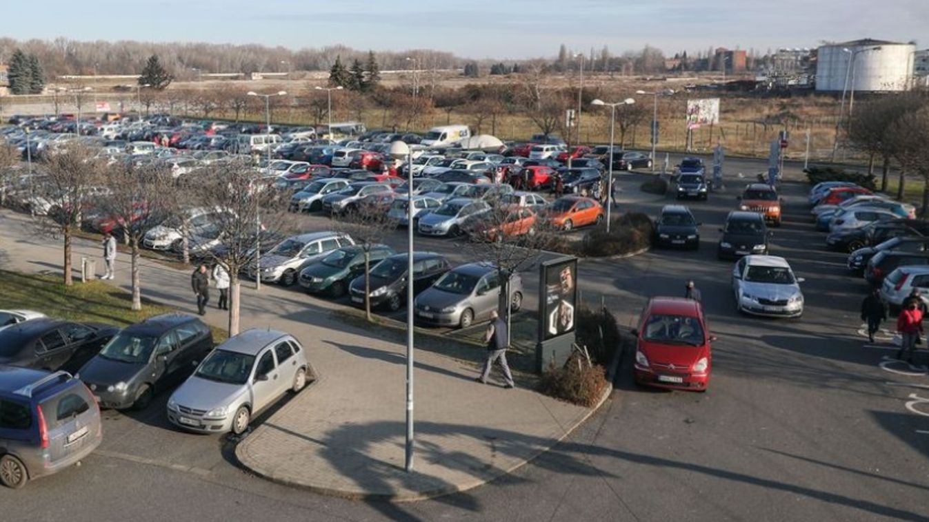 Fizetős lesz a parkolás a győri Árkád bevásárlóközpontban