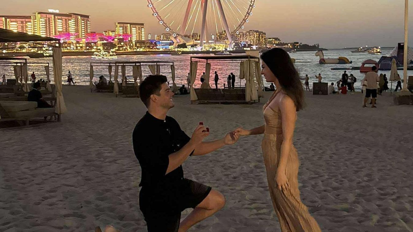 Nagy Jonathan Dubajban kérte meg barátnője kezét