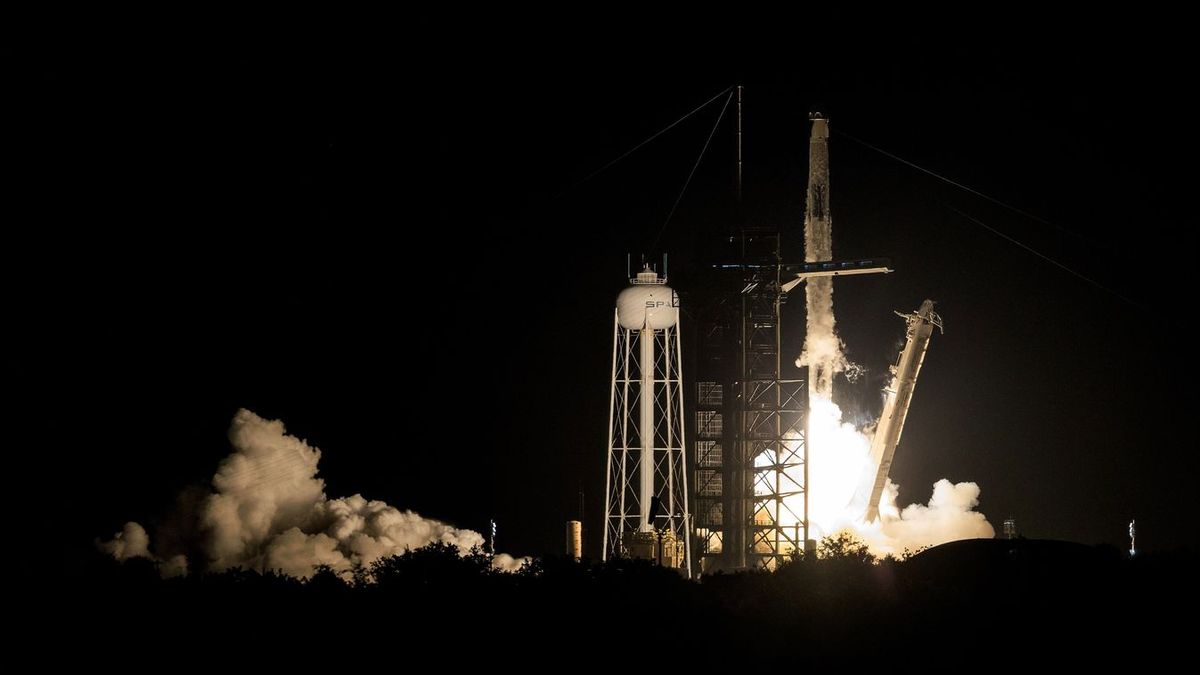 Kapu Tibor az űrből jelentkezett be - videón a megható mondatok