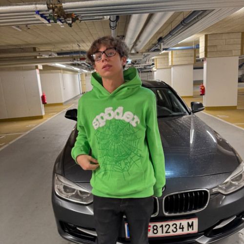 Mollywood: Bécsből a magyar mémkultúrába