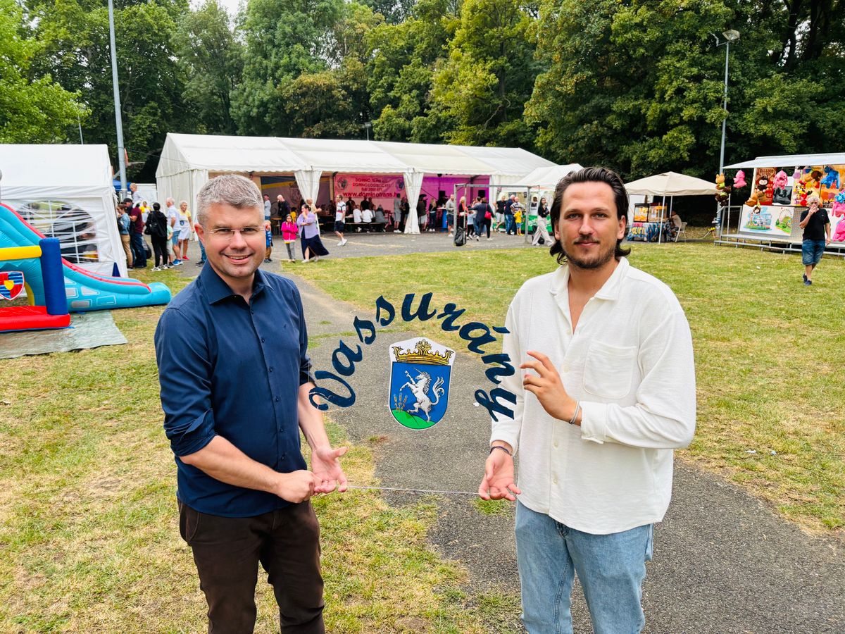 Vassurány: családi nap zenével, tánccal, lakatfa-ceremóniával