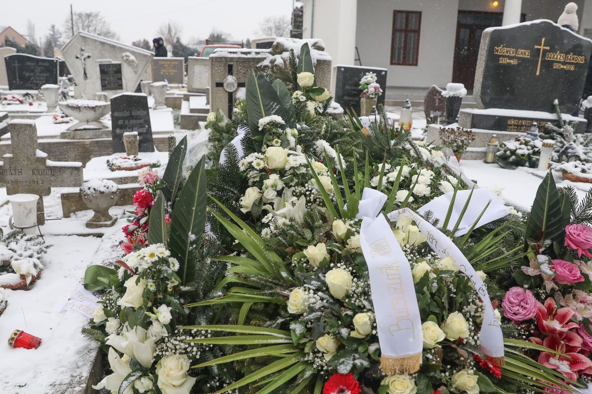 Pajor András temetése képekben