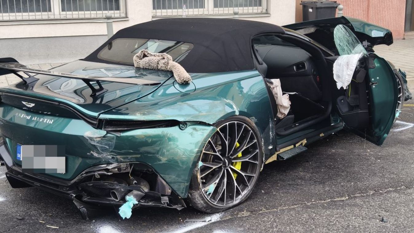 Halálos balesetet okozott egy Aston Martin Győrben
